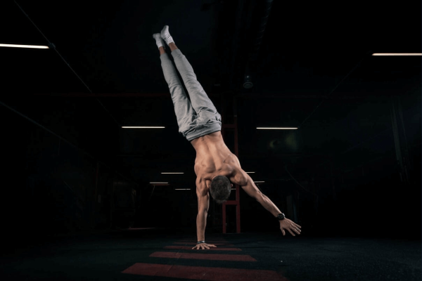 One arm handstand guidance